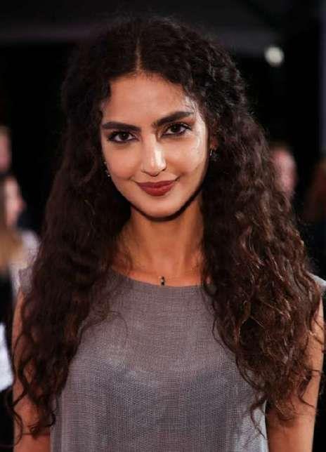 米达宁·拉希米 Medalion Rahimi_百科网(YY928.Com)